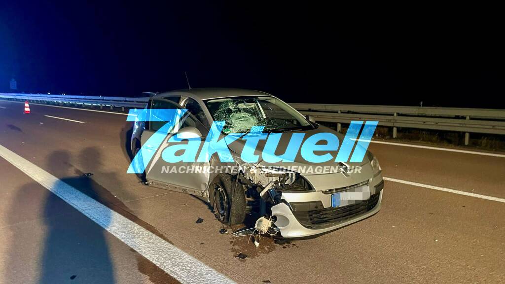 500 PS Porsche-Unfall auf der A24 bei Linum - Drei Personen verletzt ... 500 PS Porsche-Unfall auf der A24 bei Linum - Drei Personen verletzt ...